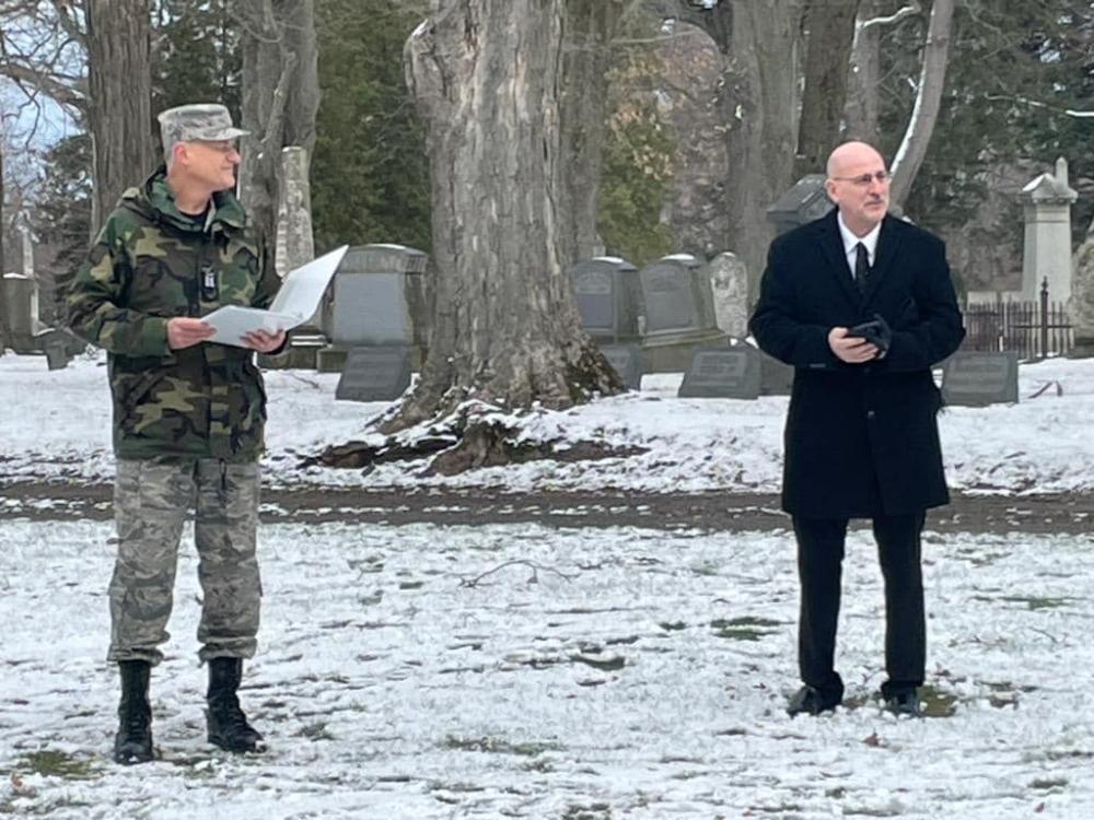 Fredonia Fire Department Participates in Wreaths Across America Day ...